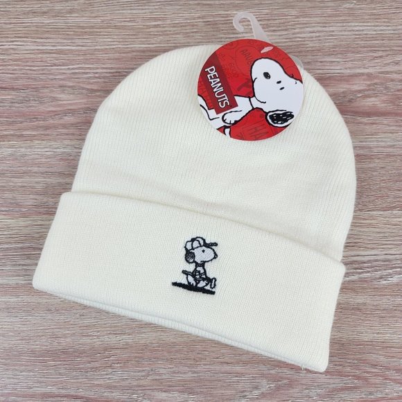 Peanuts | Accessories | New Snoopy Charlie Brown Golf Beanie Peanuts ...